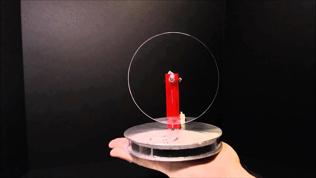 Heat of the Hand Stirling Engine by Jim R. Larsen - YouTube