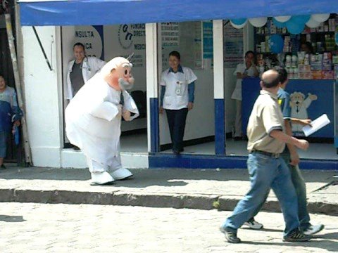 doctor simi bailando en Mexico - YouTube