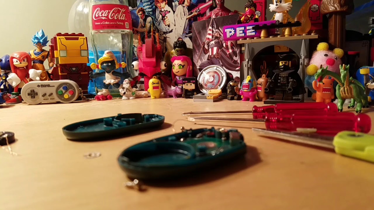 What's inside a cheap recorder? - YouTube