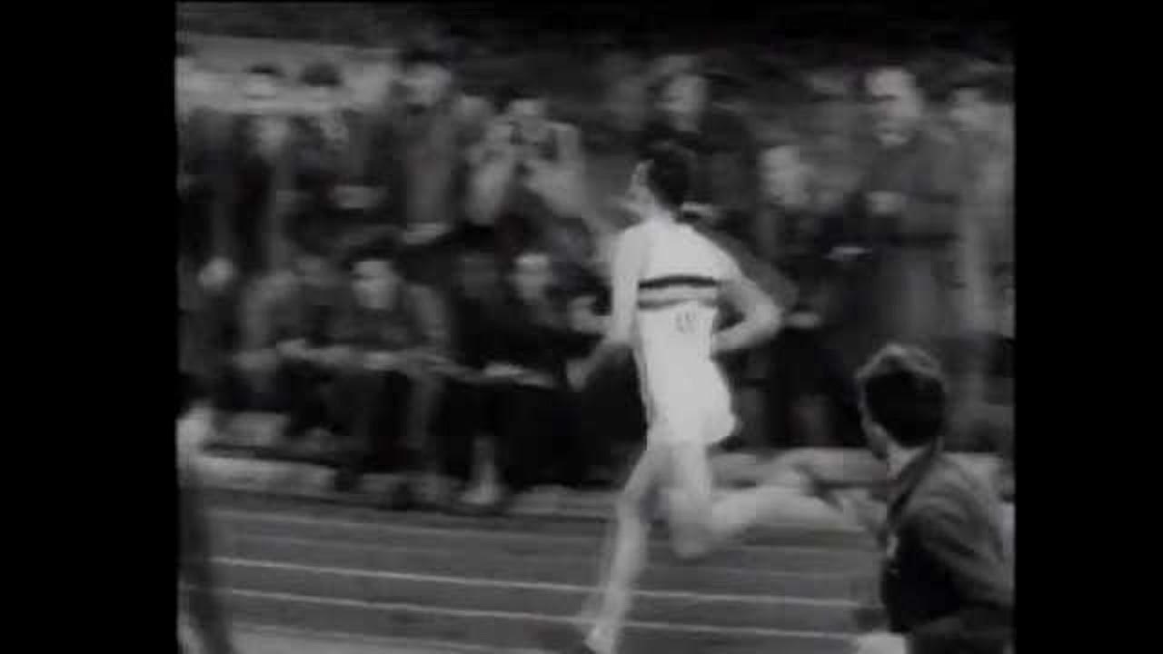 1954 - Roger Bannister Attempts the 4-Minute Mile - YouTube