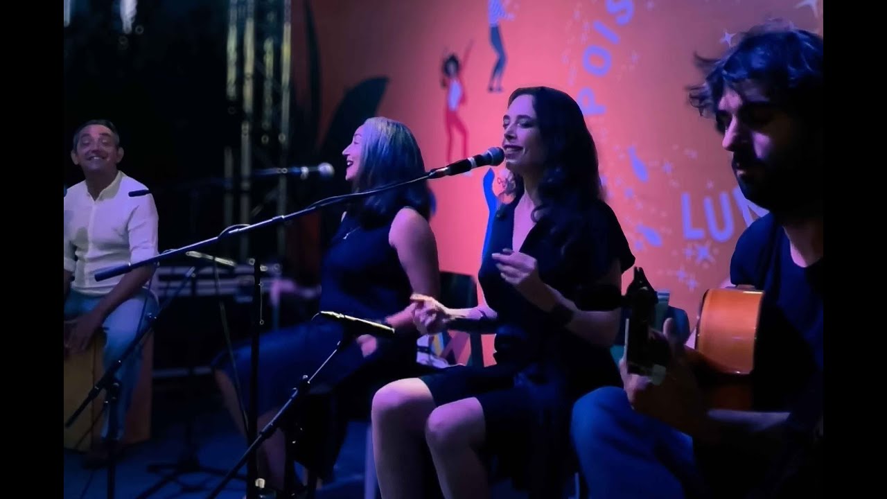 Caravela - live au Poisson Lune - Porte Dorée Paris - YouTube