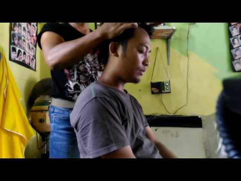Amel Barber Head Massage   Street Massage Indonesia