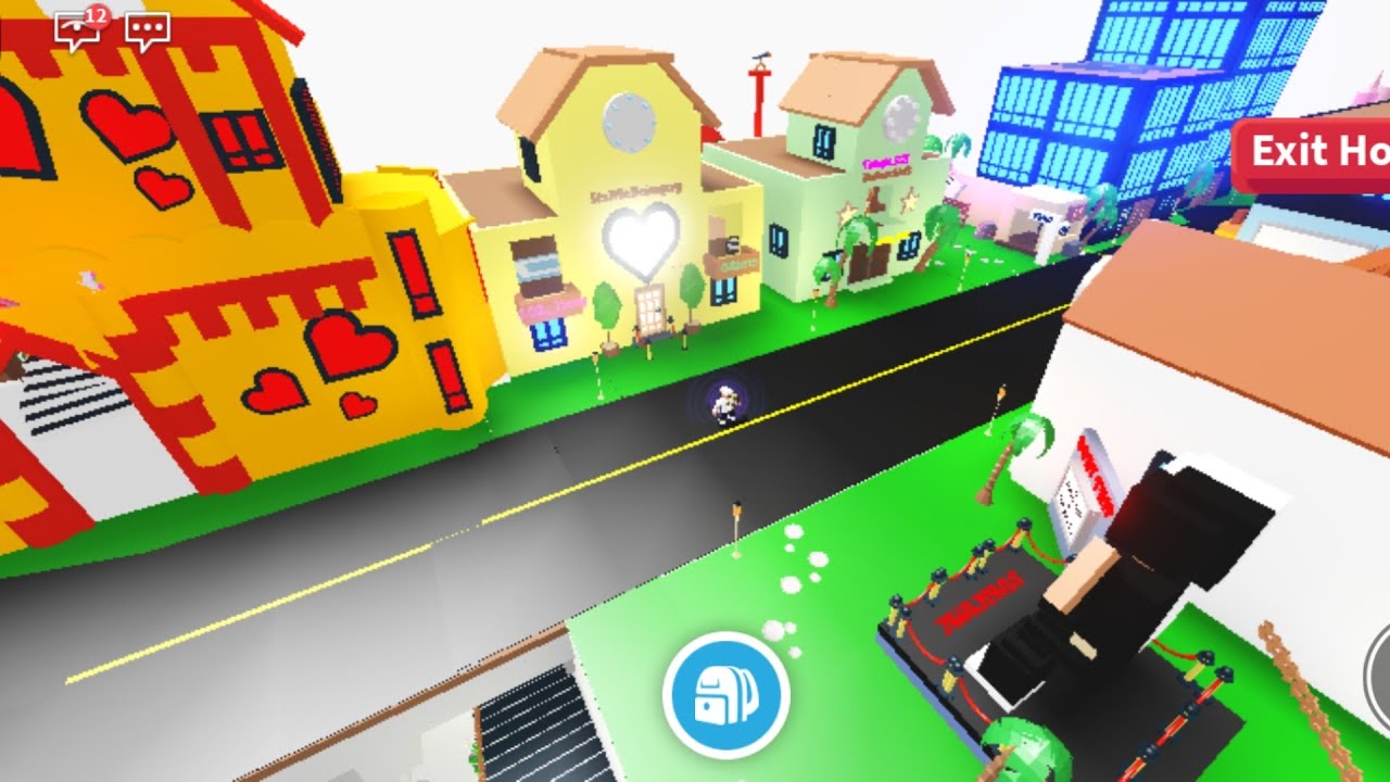 Showing a big city in adopt me - YouTube