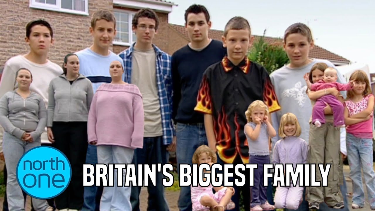 Britain Biggest Brood: The Family of 15! The FULL Documentary - YouTube
