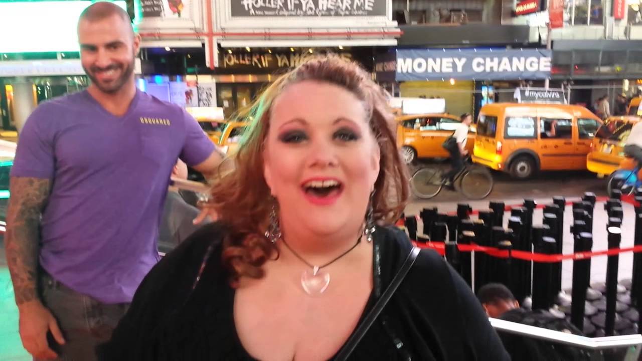 NO DRAMA - BETH SACKS & DJ ARON - TIMES SQ NYC - YouTube
