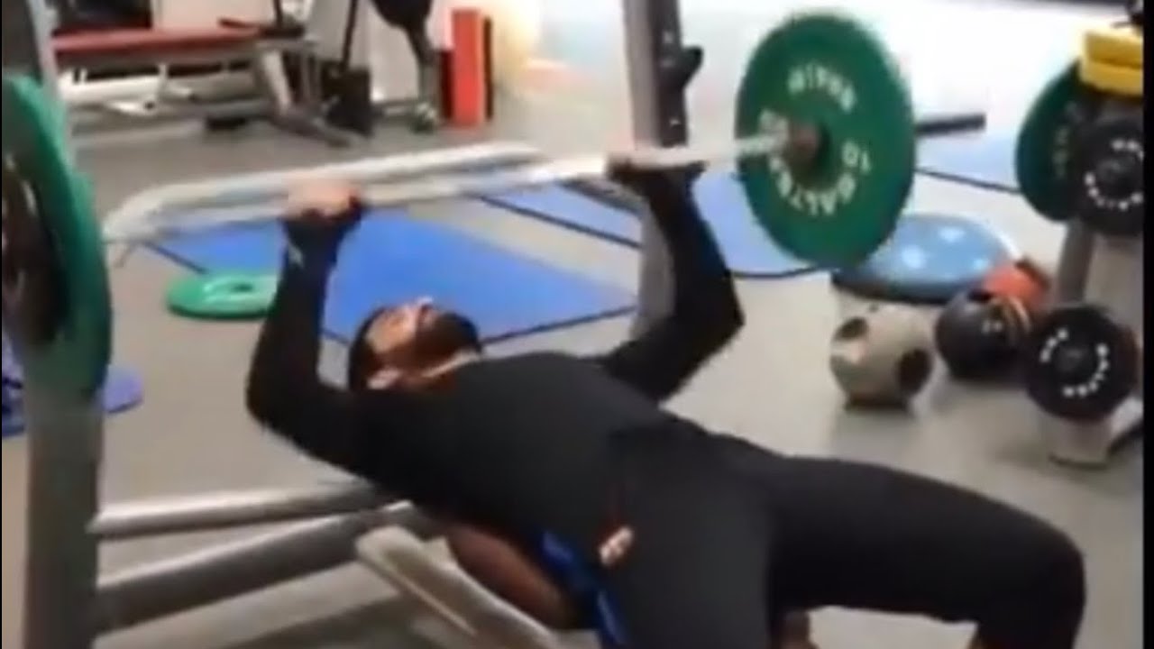 Arda Turan Bench Press Değerlendirmesi (Bu Hataları Yapma ) - YouTube