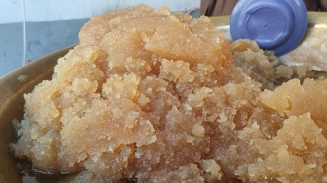 Akbar Ghulam Halwa, Tanchi Bazar, Bannu City. - YouTube