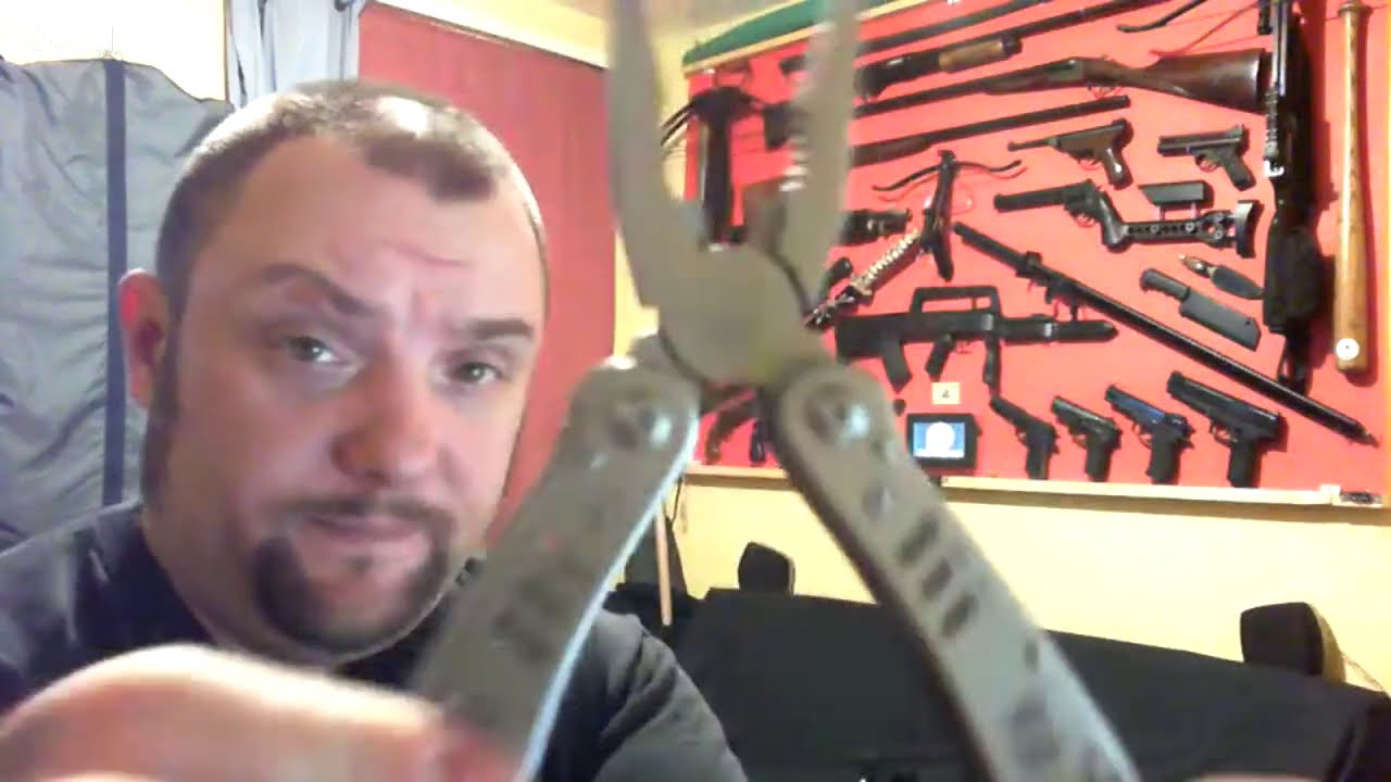 WeaponCollector Live Chat - Stephen King, Ganzo Knives, WWII Films and ...