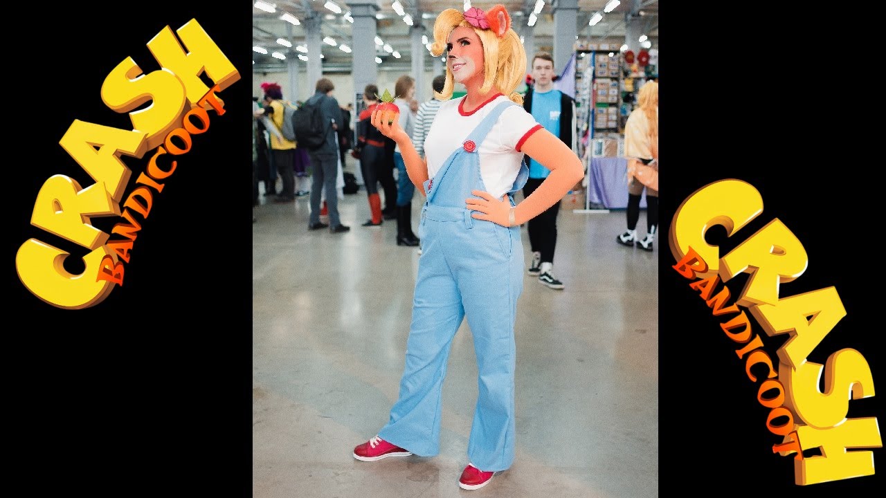 Crash Bandicoot Coco Bandicoot Cosplay at Dat Fest 2020 - YouTube