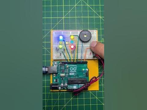 ARDUINO: INTRODUCCIÓN. Práctica con LEDs, pulsador y altavoz - YouTube