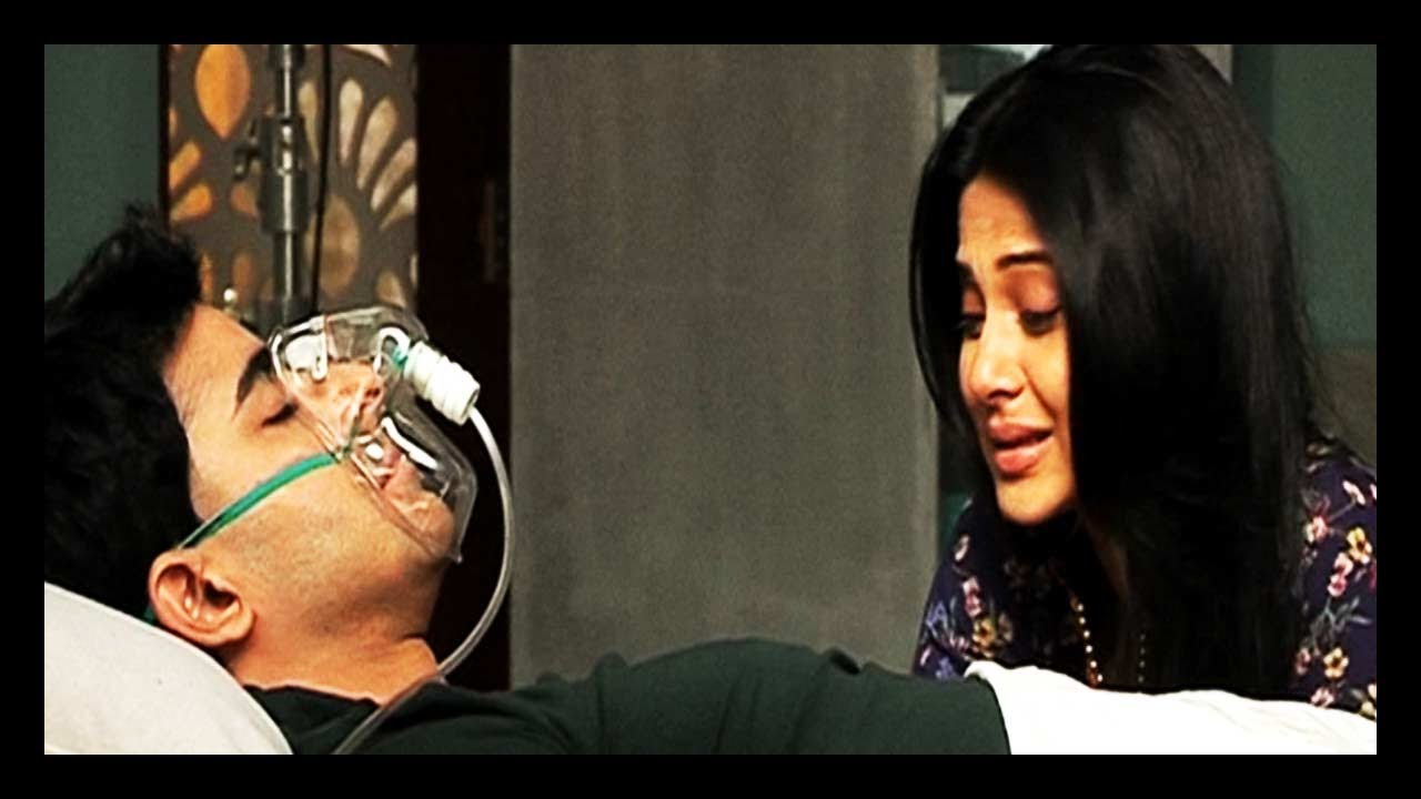 Saras hospitalised, Kumud gets worried for him - YouTube