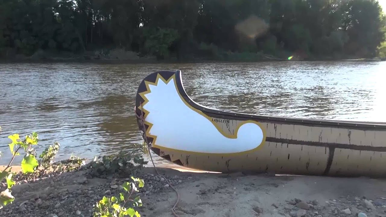 Le canoë Rabaska avec le Pavillon de Milieu de Loire - YouTube