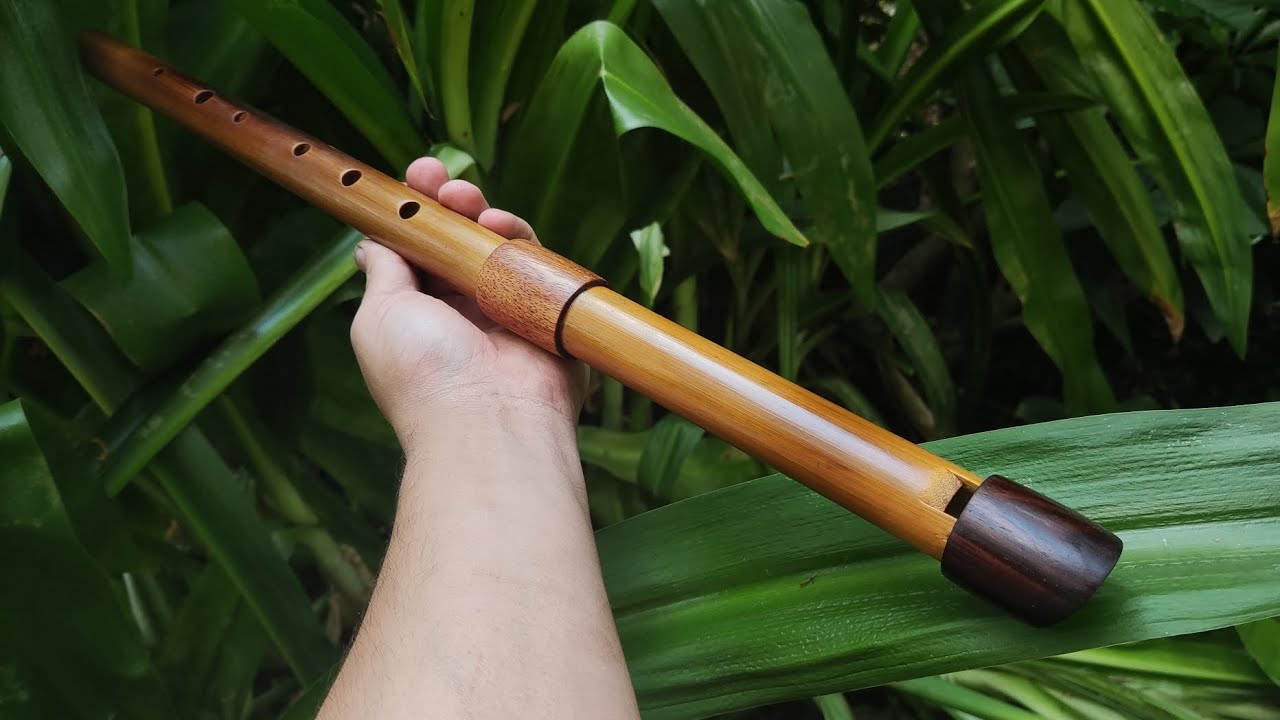 Low D Irish Whistle made with Bamboo | Rui Gomes - YouTube