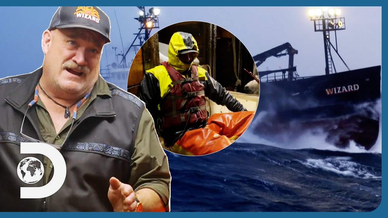 Wizard Deckhands Get Smacked Around By Brutal 40ft Waves! | Deadliest ...