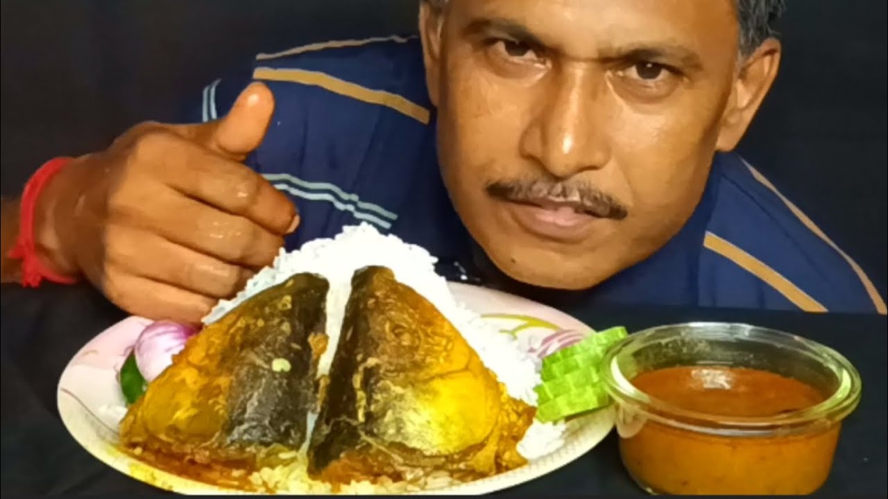 Eating Show Big Size Fish Head Curry And Rice Extra Gravy Eating Show ...