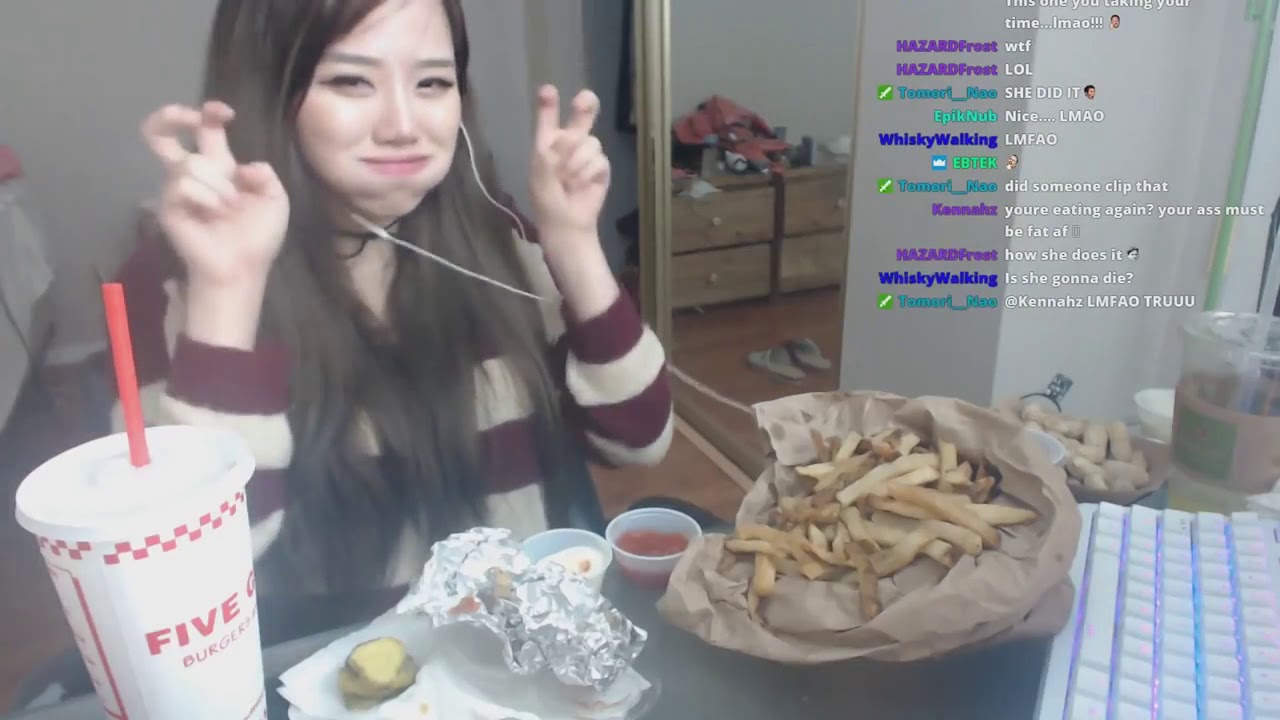 Top 10 Girls Streamers - YouTube
