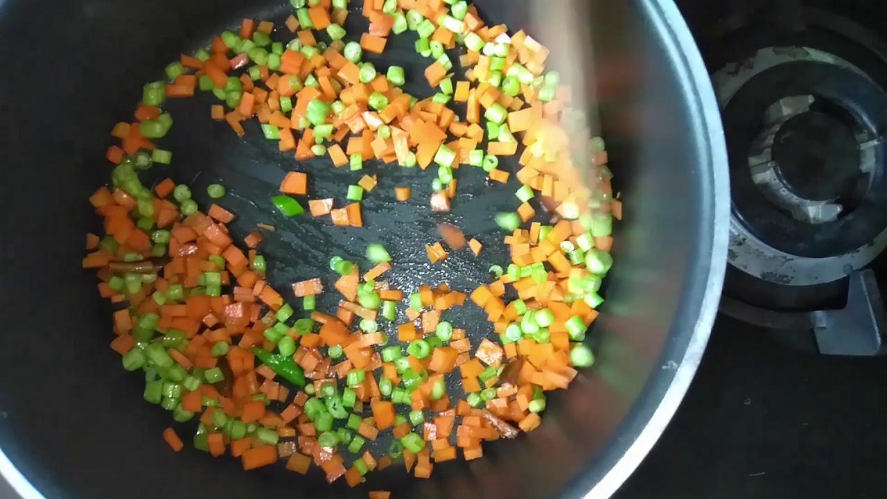 Vegetable Pulao or Pulavu - YouTube