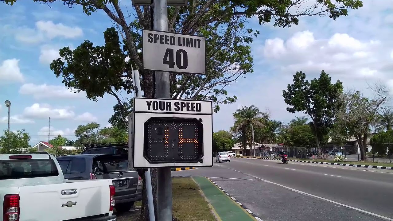 Lalulintas di Komplek Chevron Rumbai - YouTube