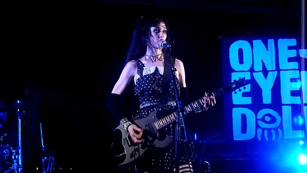 One Eyed Doll - Break- Live 10-9-13 - YouTube