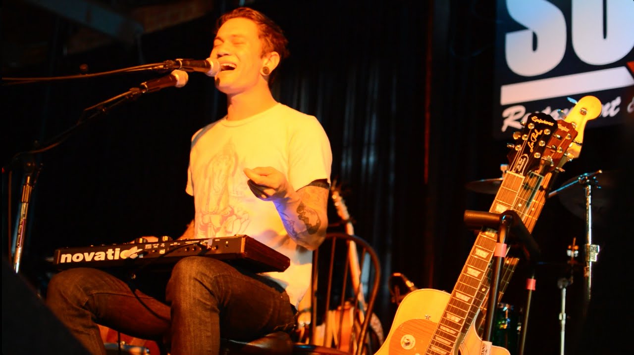 Shout (Tears For Fears) - Chris Hayzel Live in Santa Barbara - YouTube