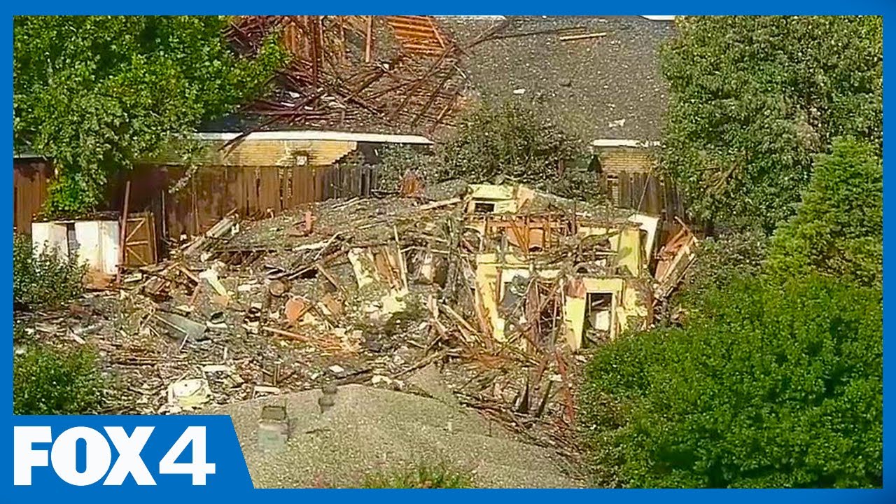 6 injured in house explosion in Plano - YouTube