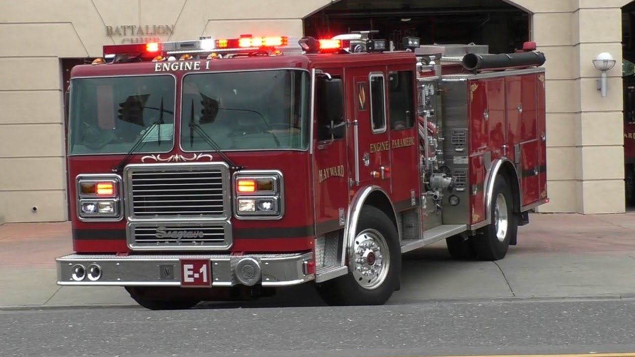 Hayward Fire Dept. Engine 1 Responding - YouTube