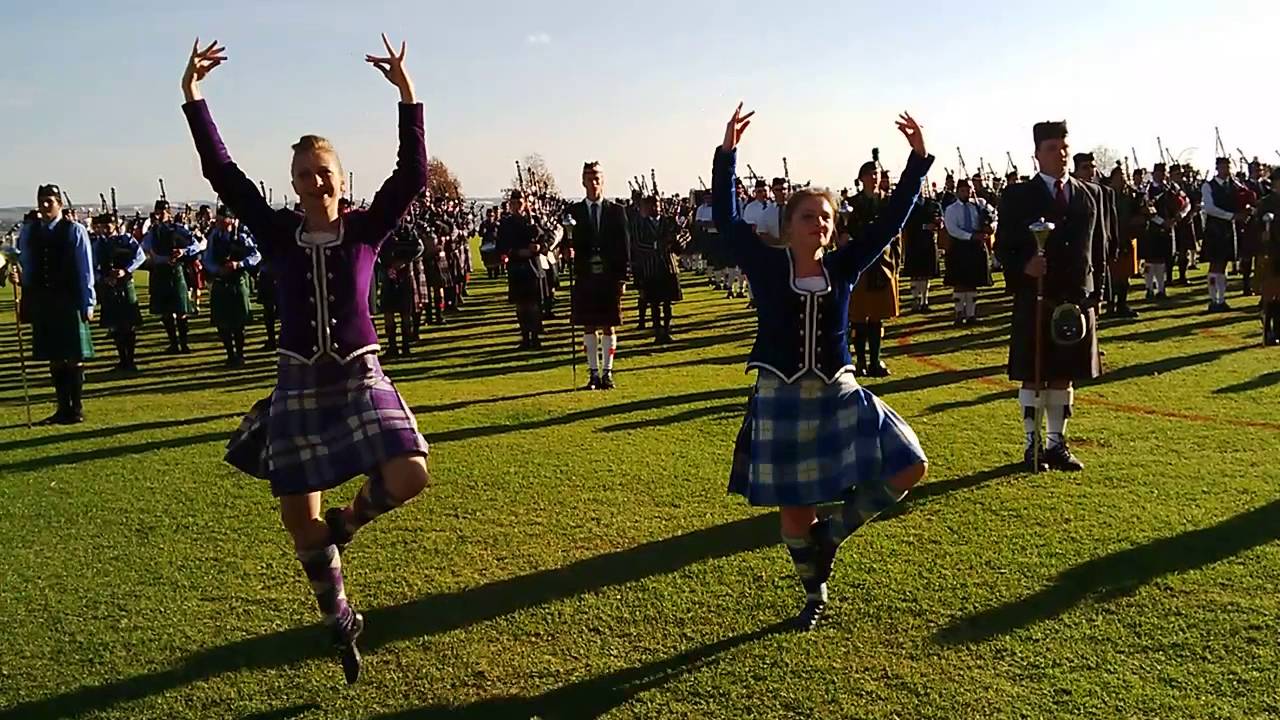 Pipe Band Highland Dancers | Michelle Goosen - YouTube