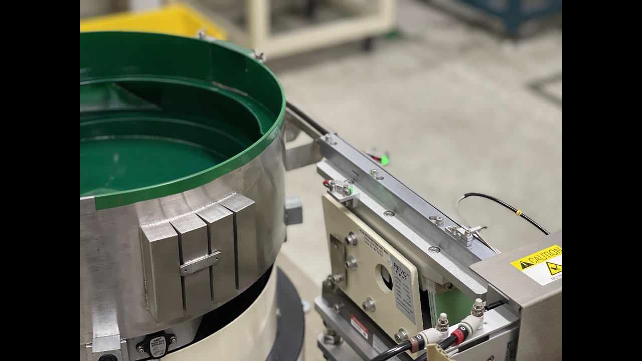 REVO R28 Stainless Steel Bowl Feeder | C/W Singulator - YouTube