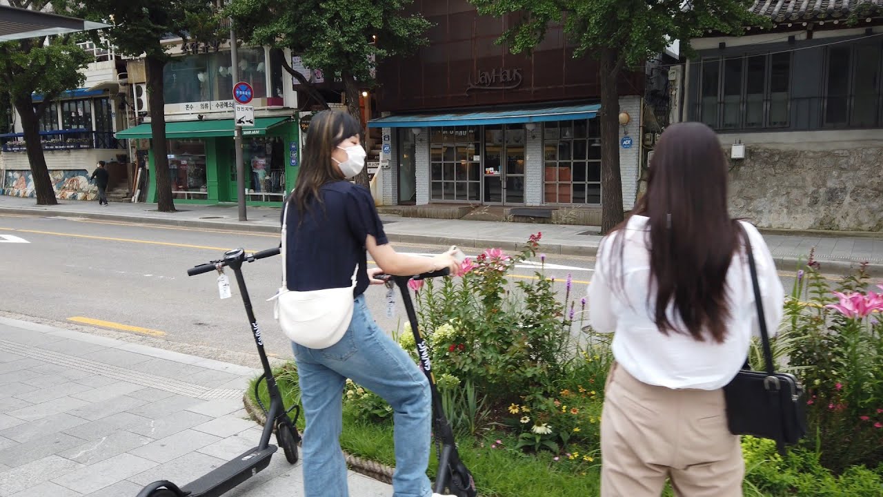 삼청로 - Walking on Samcheong-ro, Seoul, Korea - YouTube
