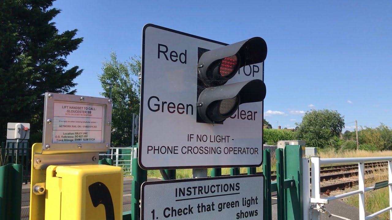 Ebley (User Worked) Level Crossing (Gloucestershire) 07/07/2023 - YouTube