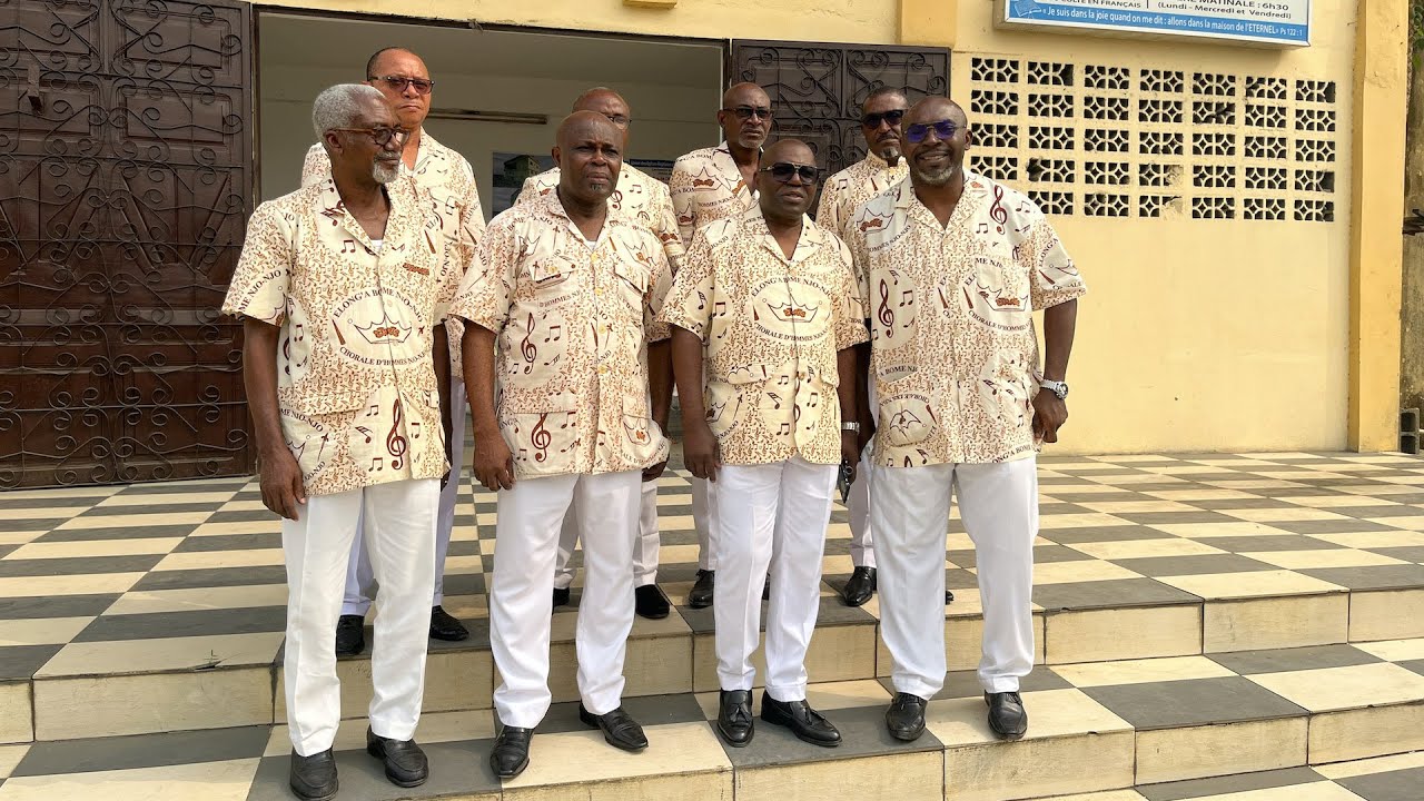 RESTRUCTURATION DE LA CHORALE D'HOMMES DE NJO NJO - YouTube