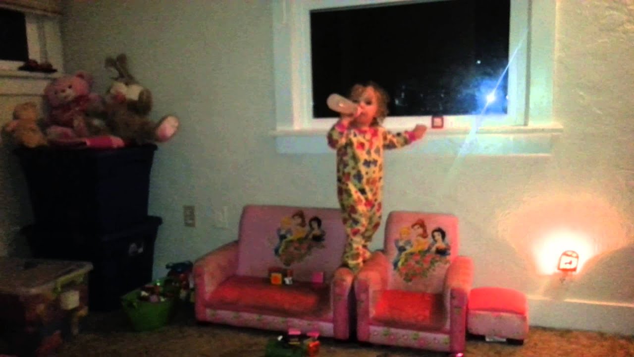 Boo dancing nikki minaj - YouTube