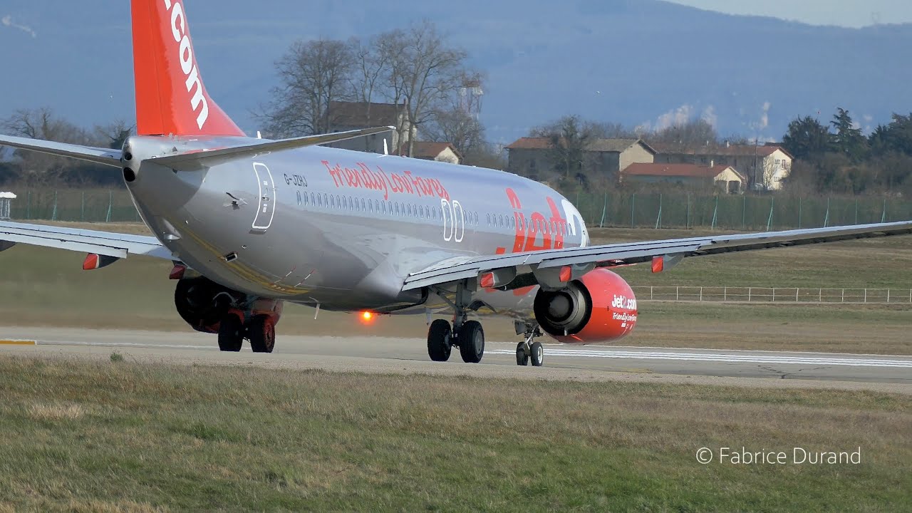 Jet2 Boeing 737-800 landing and take off at Lyon St Exupéry [LYS/LFLL ...