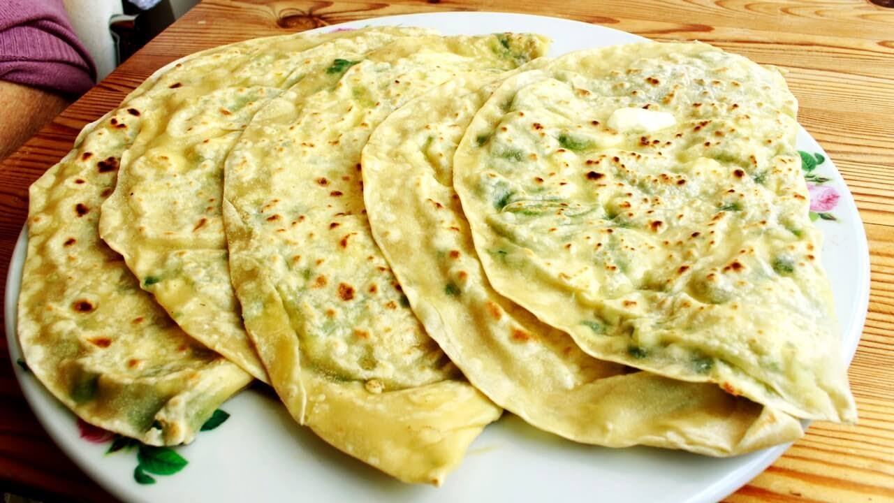 Turkish Pancake, Gozleme (Istanbul) - YouTube