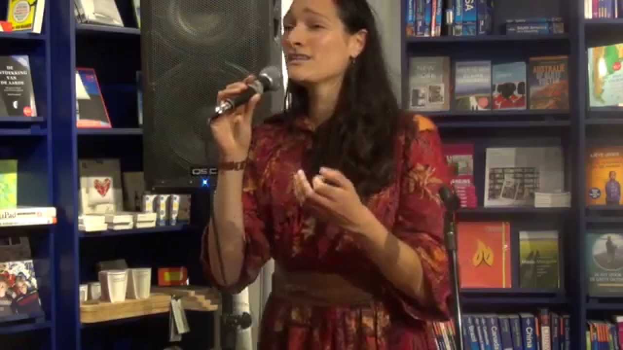 Monique Samuel (spoken word) Voorzitter van de Bankpartij (feat. Karima ...