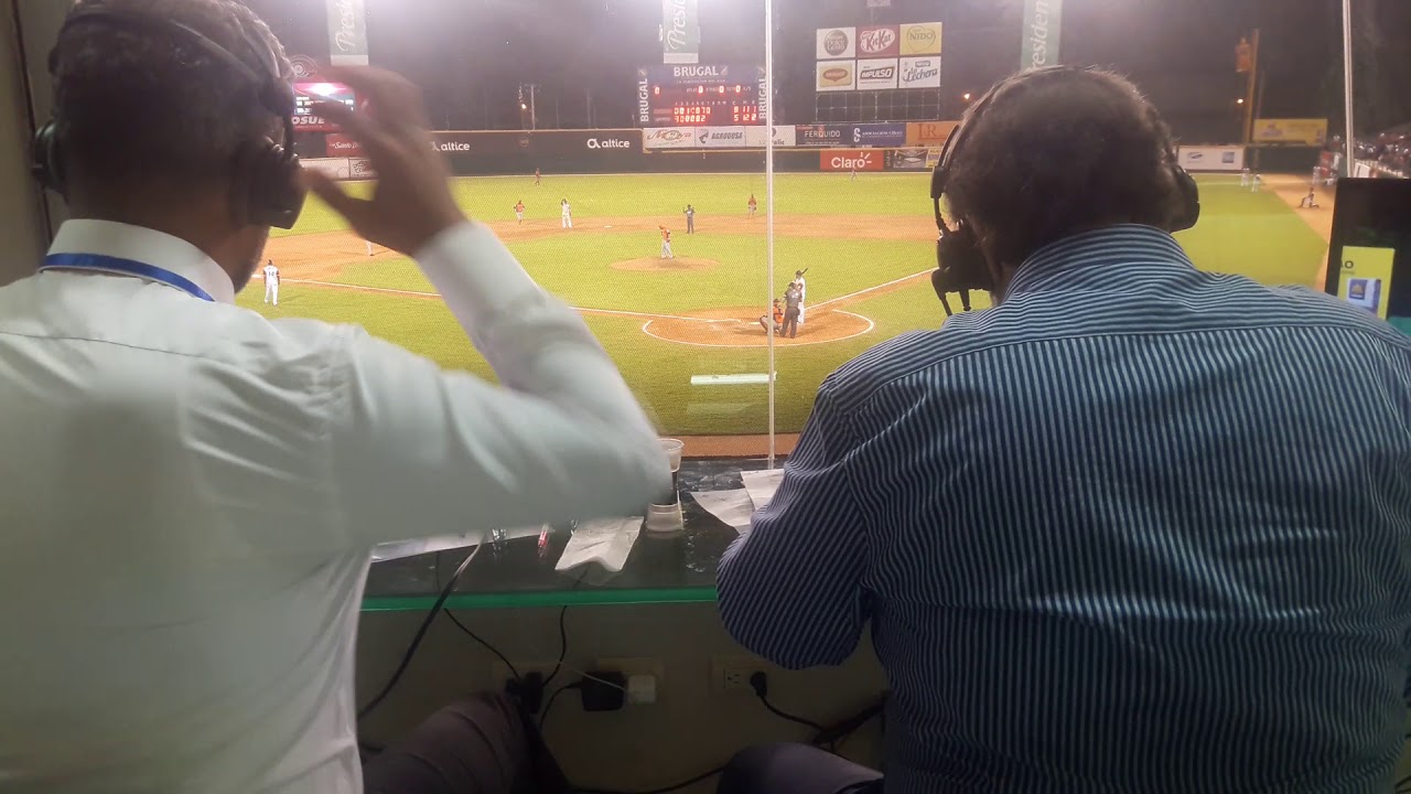 Matrillet y Ricky Noboa narran buenos momentos de los Gigantes - YouTube