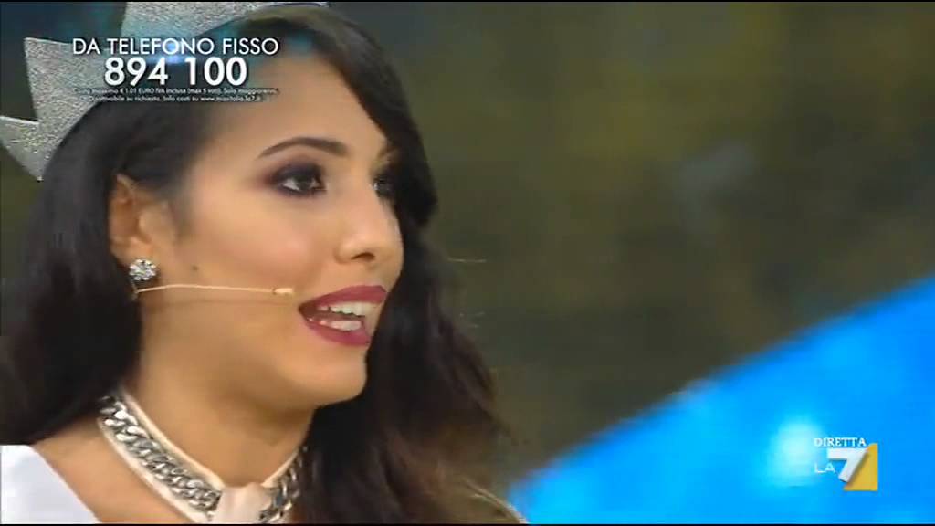 Clarissa Marchese: restituisce la fascia di Miss Italia 2014 - YouTube