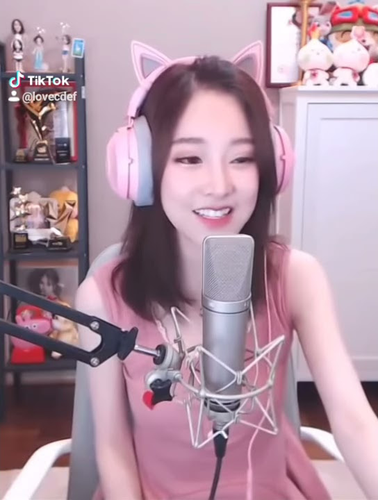 馮提莫☑️ 學貓叫 Bilibili1314🎵 正妹直播💕 抖音🎶 推薦💐 Youtube