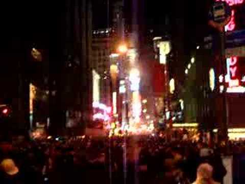 2004 New Year's Eve at NY Times Square 2 - YouTube