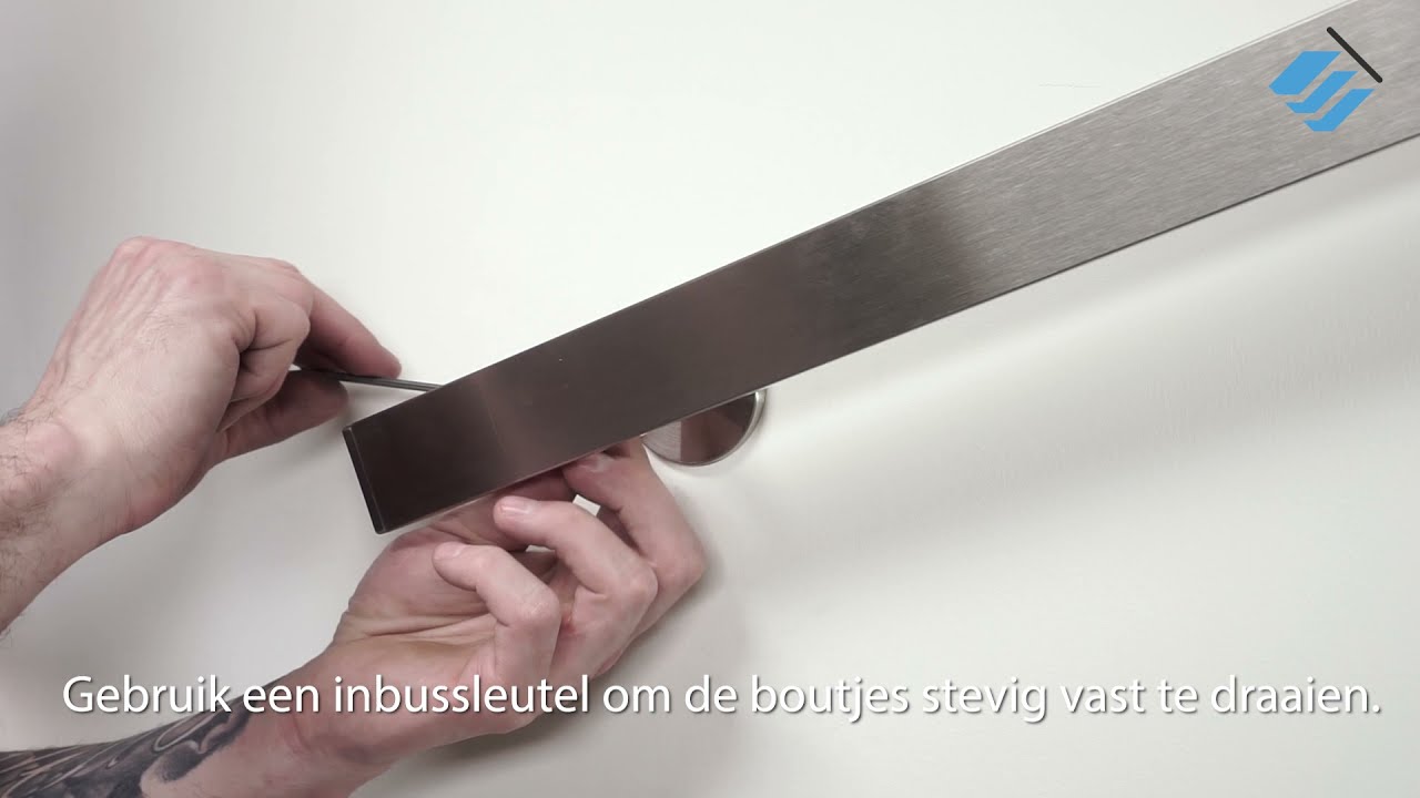 Trapleuning bevestigen - Montage video - Leuningdrager type 5 vierkant ...