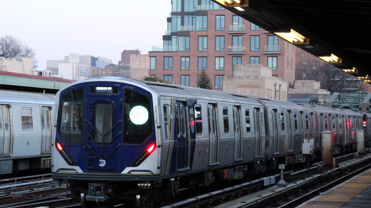 New R211T G train in revenue service! - YouTube