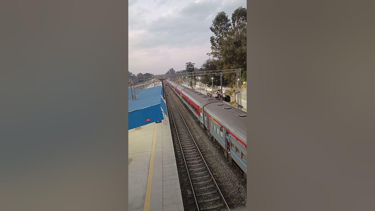 Ganga Satluj express arriving at station #train #indianrailways #trending #shorts - YouTube