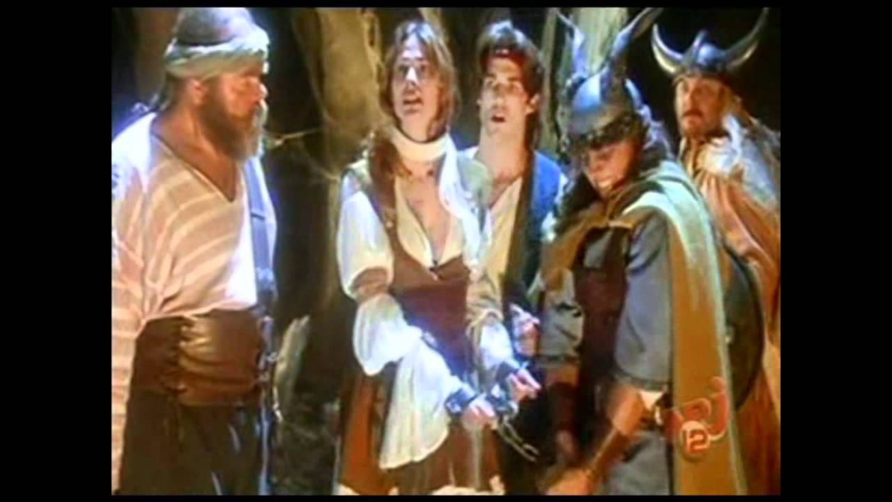 Sinbad et ses amis sauvent Maeve - YouTube