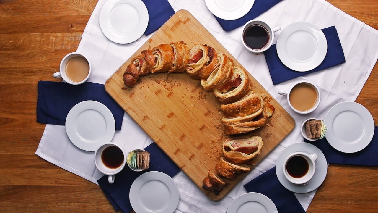 18-Inches Long Ham and Cheese Swirl Croissant - YouTube