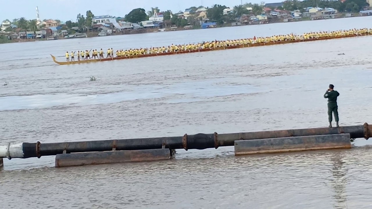 ទូក-ង ដែលវែង វែងជាងគេលើពិភពលោក ឈានដល់កម្រិតសាក, Longest boat over The ...