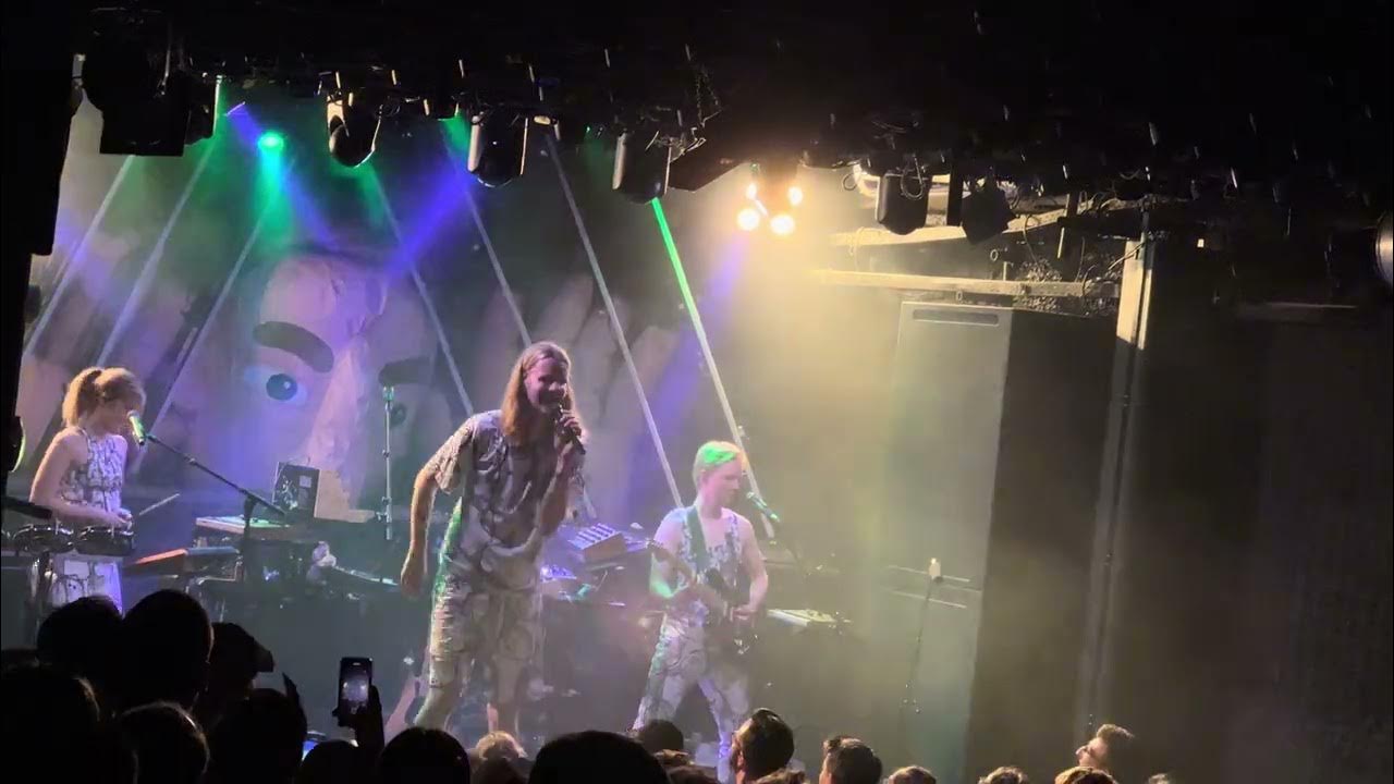 Dadi Freyr - 10 Years - live @ Wiener Flex - 15.09.2023 - YouTube