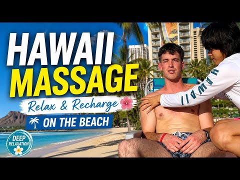 American man 🇺🇸 experiences pressure point massage in Hawaii, Waikiki Beach 🌺 