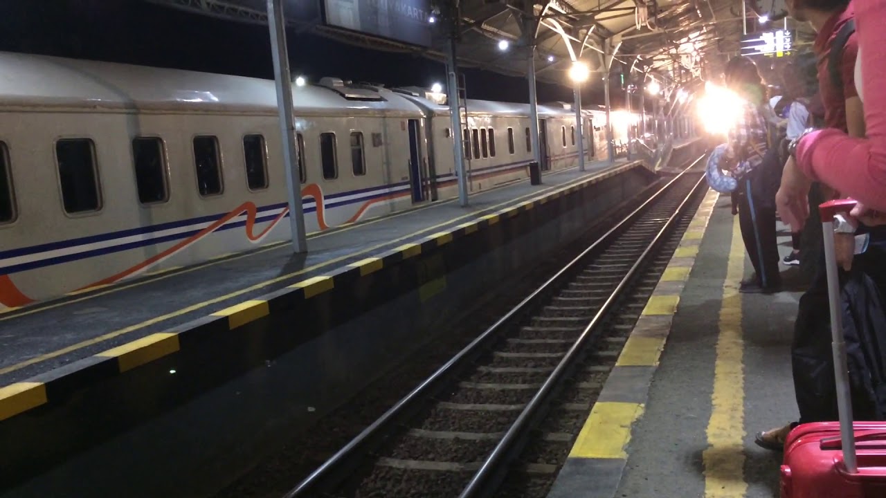 KA Malabar Yogyakarta - Bandung - YouTube
