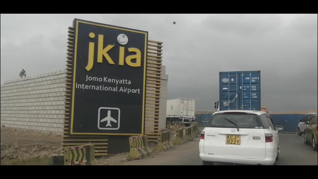 Miraa Pickup nearly Crashes into JKIA signage 🛣️💥 - YouTube