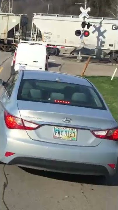 IORY 5007 local pulling 5 hopper cars through Sugar Grove, Ohio - YouTube